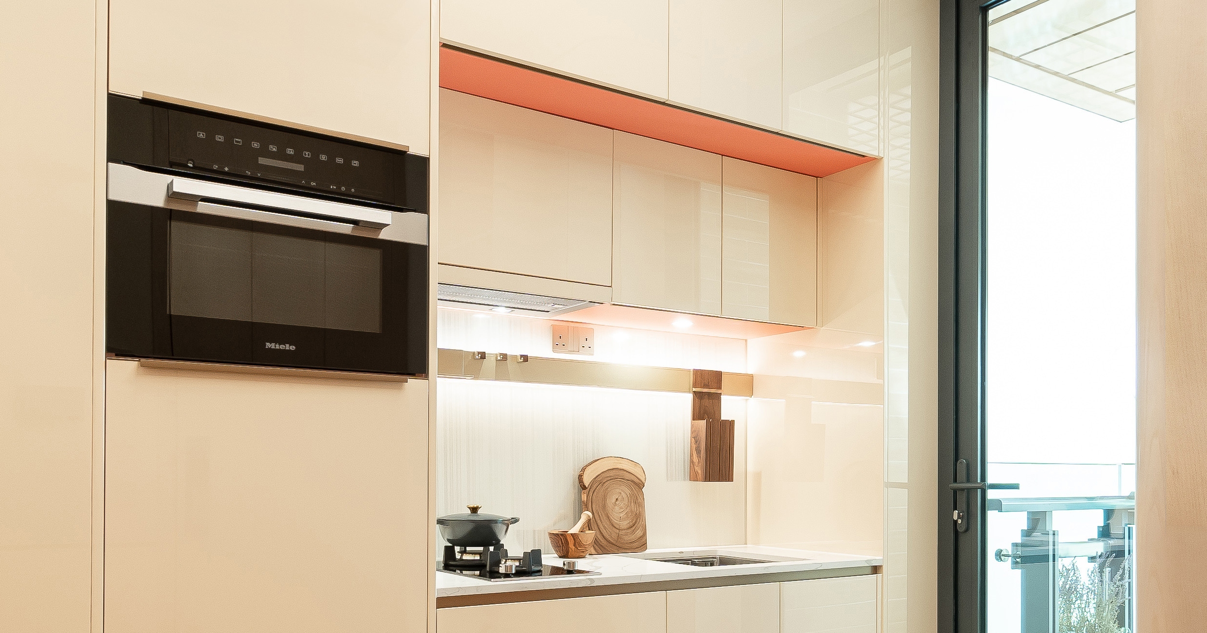 The Quinn．Square Mile - Mia Cucina